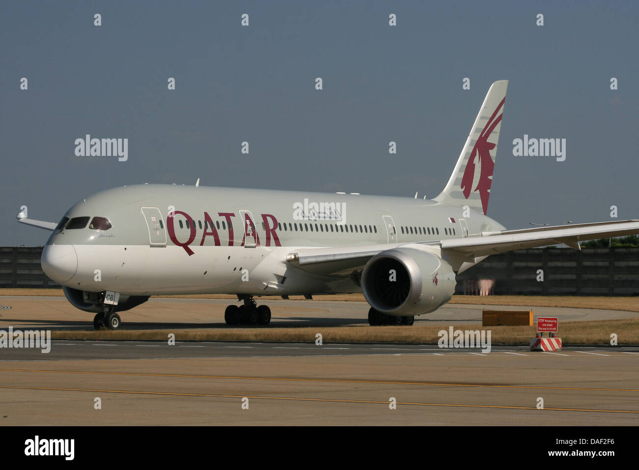 QATAR AIRWAYS BOEING 787 Stock Photo - Alamy