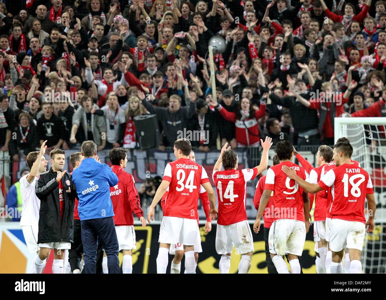 Mainz celebrates the victory after the German Bundesliga match between ...