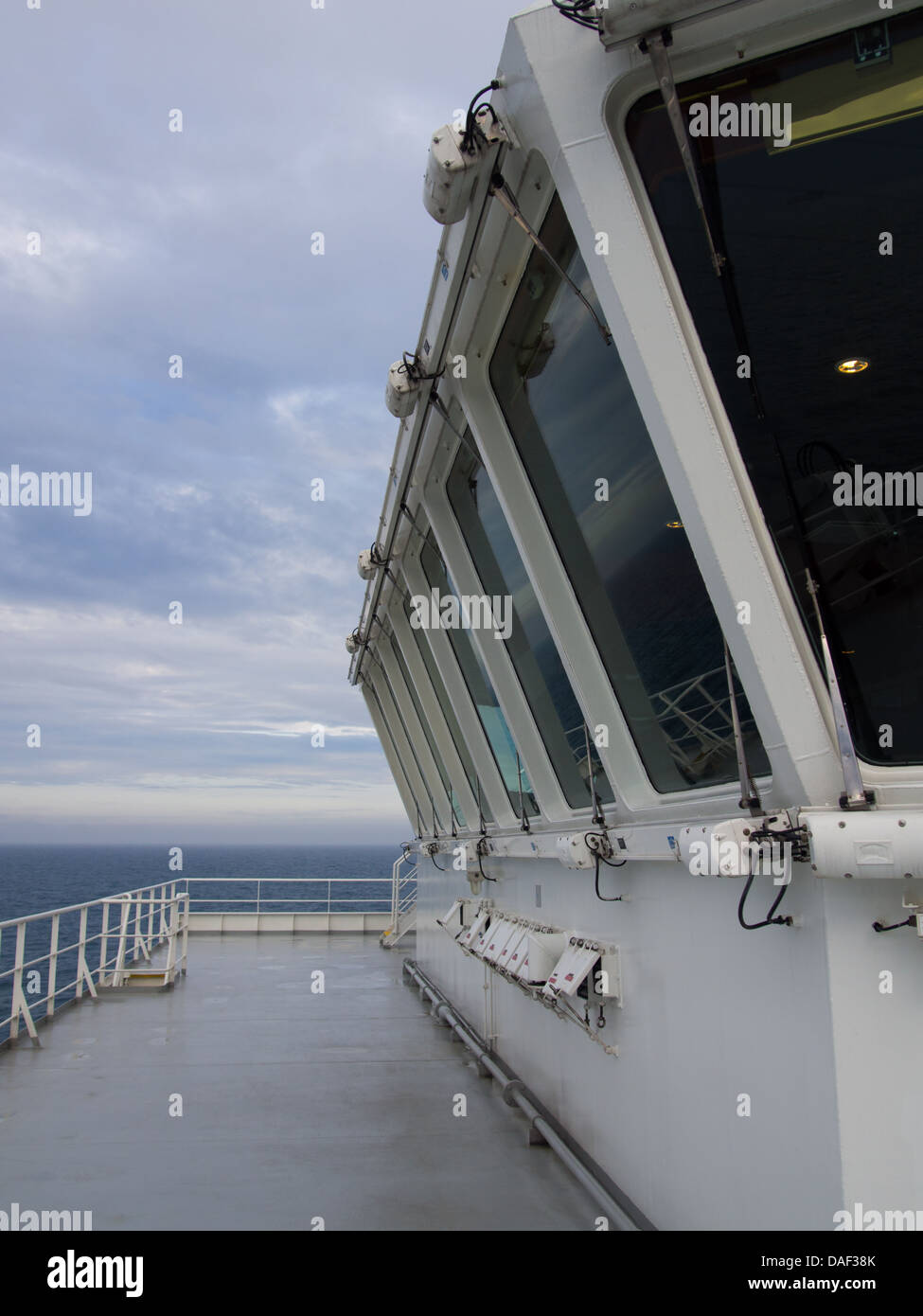 Ship bridge windows hi-res stock photography and images - Alamy