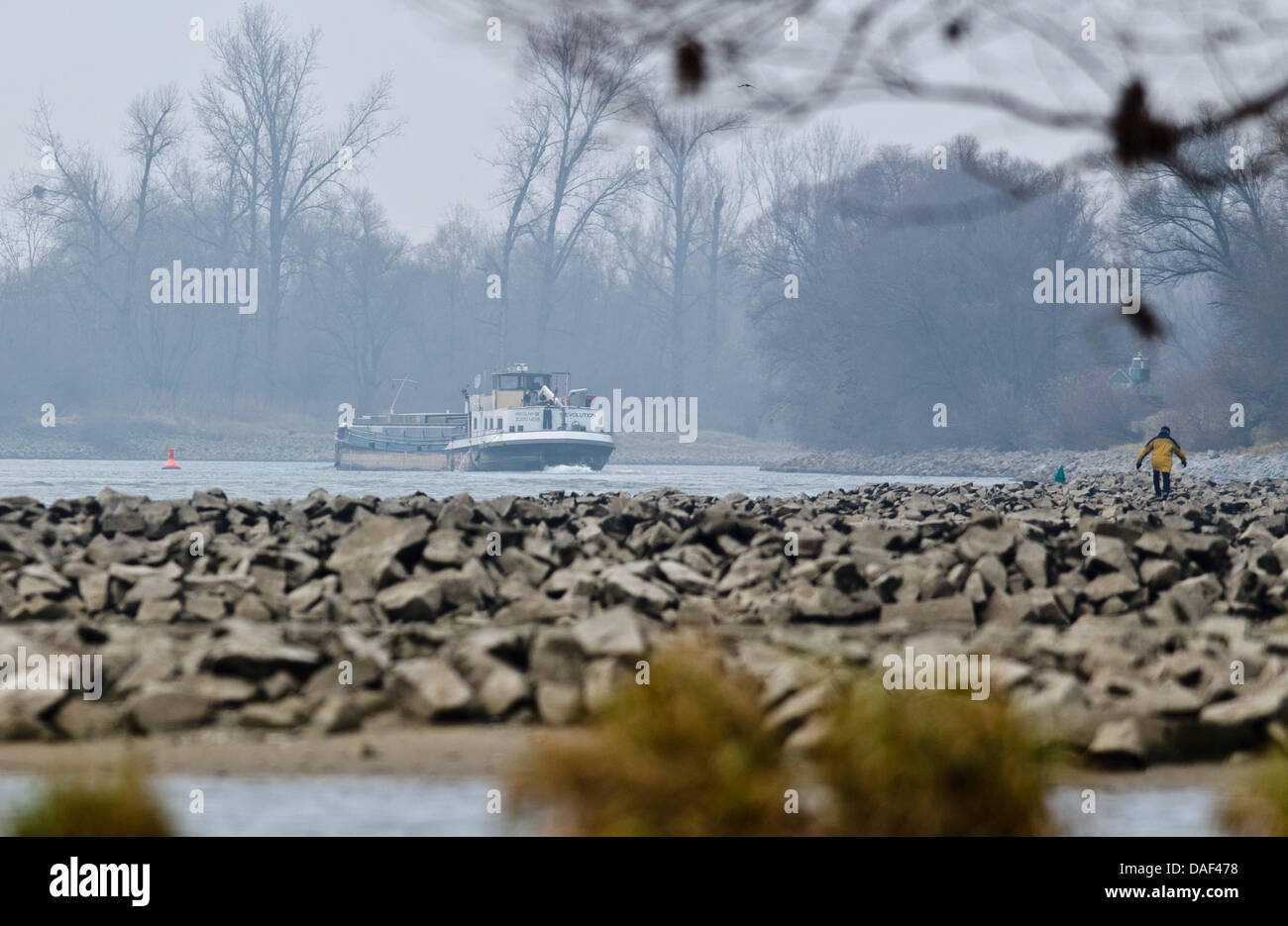 Draught of a ship hi-res stock photography and images - Alamy