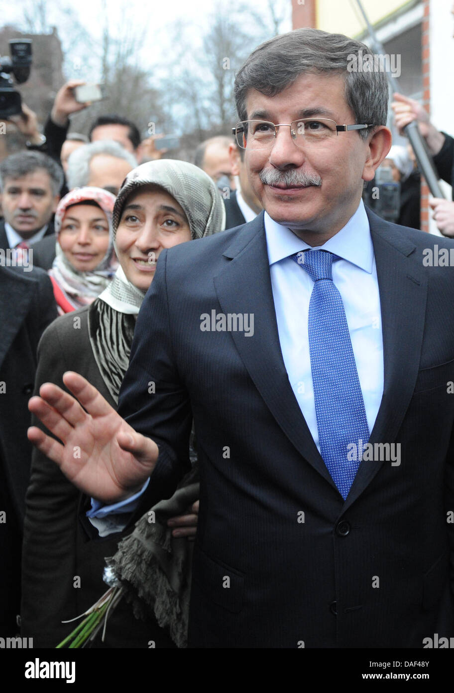 The Turkish Foreign Minister Ahmet Davutoglu meets members of the ...