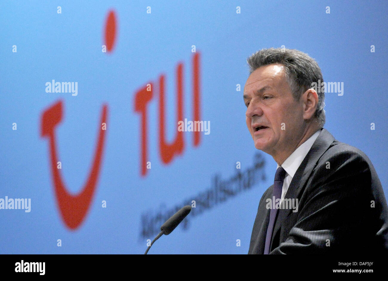 TUI CEO Michael Frenzel delivers a speech at TUI general meeting in ...