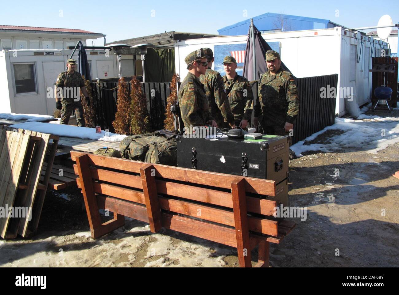 Kfor peacekeeping 1999 hi-res stock photography and images - Alamy