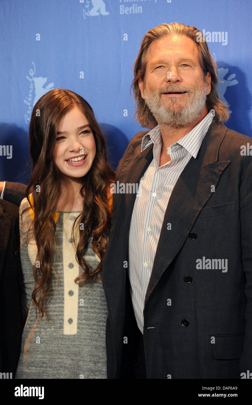 US actors Jeff Bridges and Hailee Steinfeld pose during a photo call ...