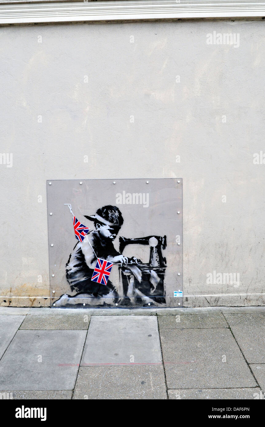 Banksy mural art hi-res stock photography and images - Alamy