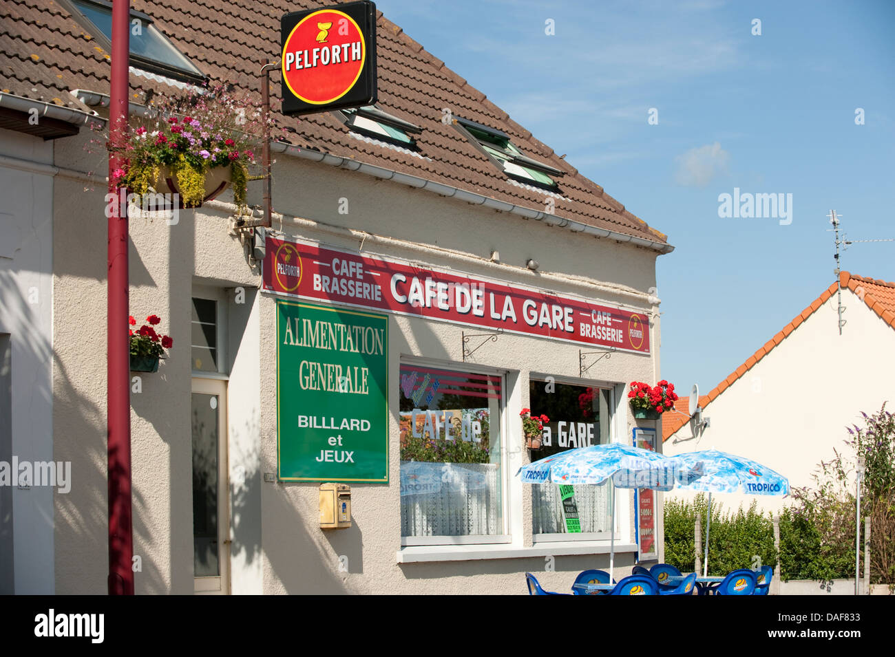 Cafe De La Gare Nielles-Les-Calais France Stock Photo - Alamy
