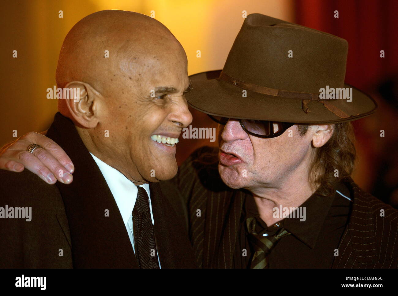 US singer Harry Belafonte (L) and German musician Udo Lindenberg arrive ...