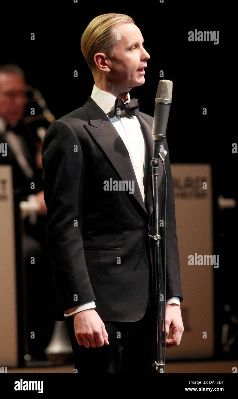 Max raabe hi-res stock photography and images - Alamy
