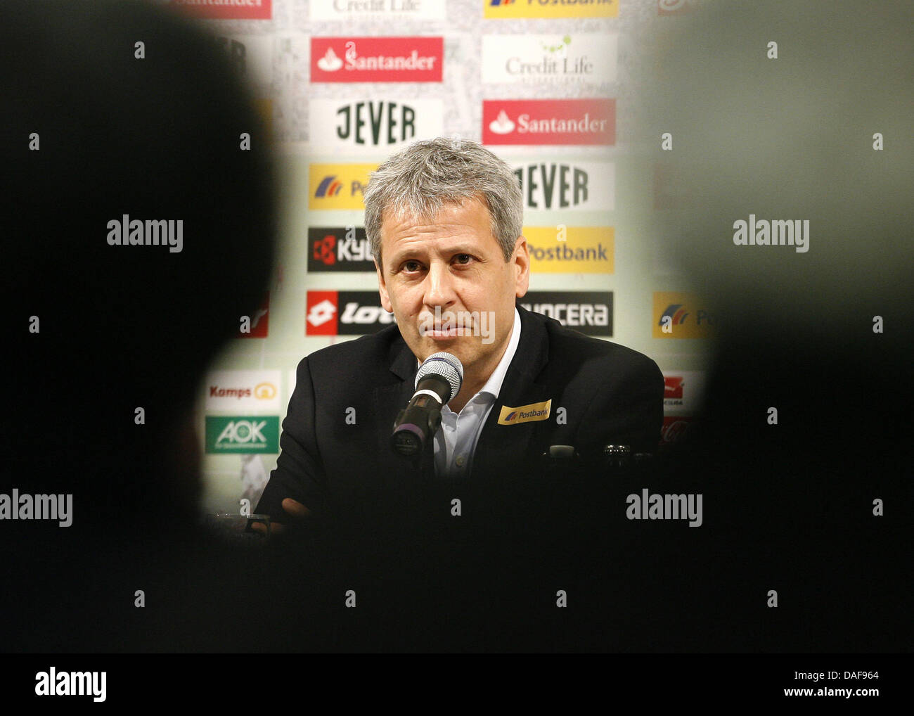 Der Schweizer Lucien Favre, neuer Trainer bei Borussia Mönchengladbach ...