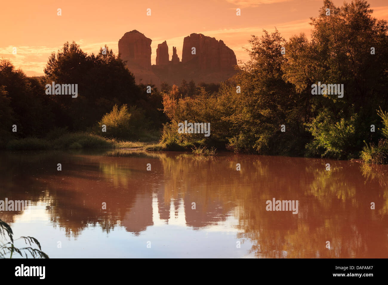 Cathedral rock sedona az hi-res stock photography and images - Alamy