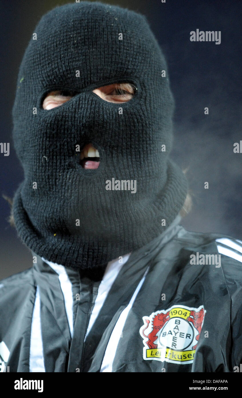 Goalkeeper mask hi-res stock photography and images - Alamy