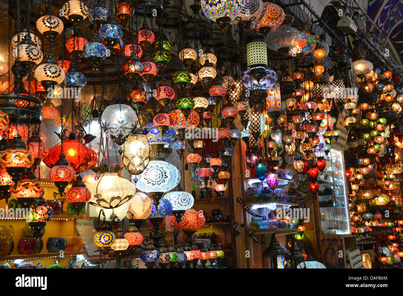 Lamp shop in Istanbul Stock Photo - Alamy