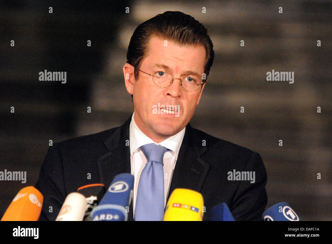 Federal ministry of defence hi-res stock photography and images - Alamy