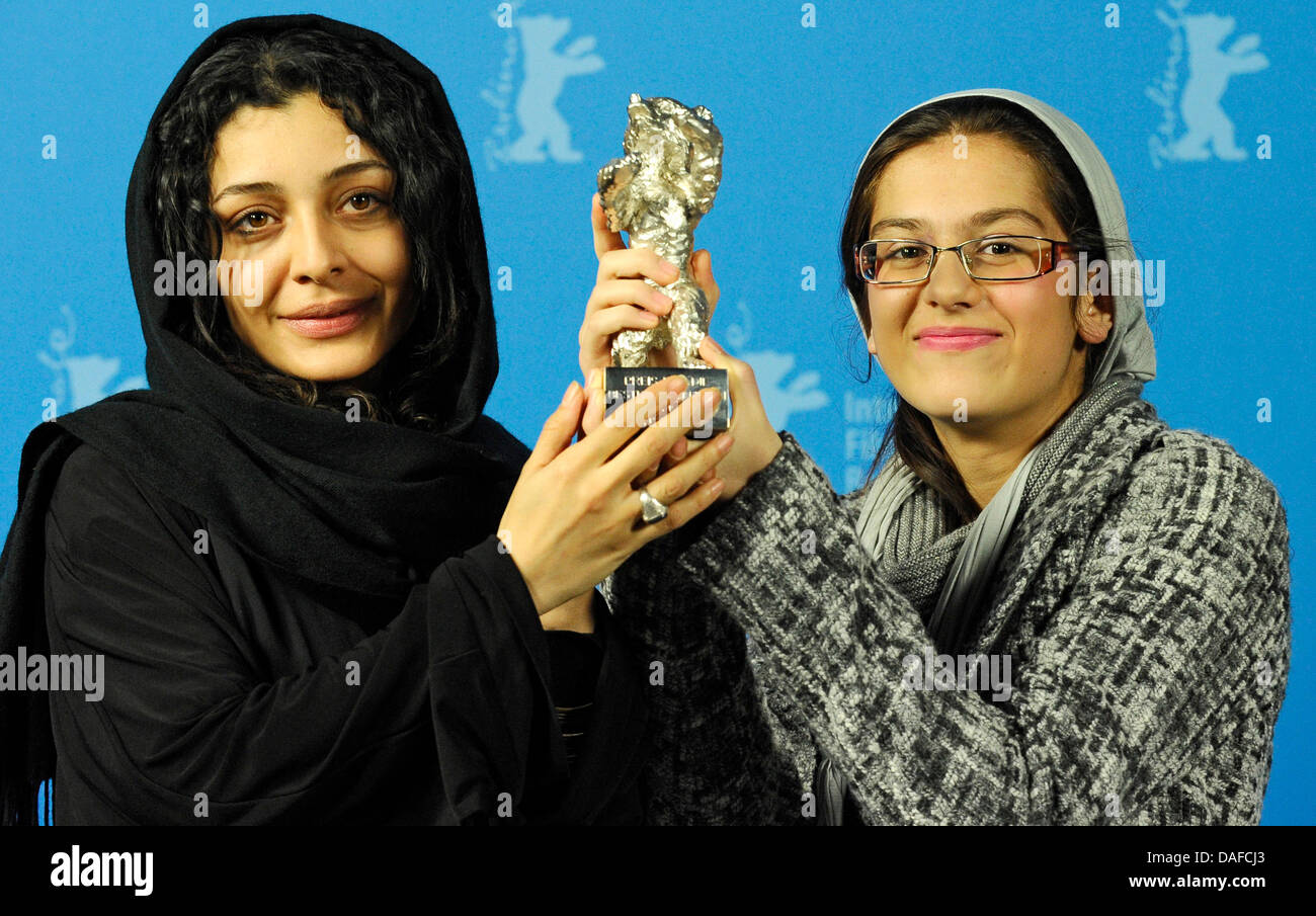 Iranian actresses Sarina Farhadi (R) and Sareh Bayat pose with the ...