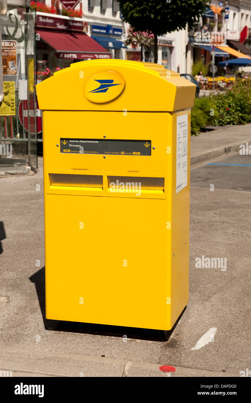 La Poste French Mail Box Montreuil France Stock Photo - Alamy