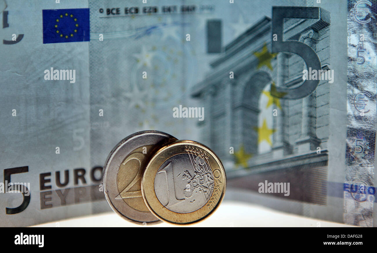 Euro 7 standard hi-res stock photography and images - Alamy