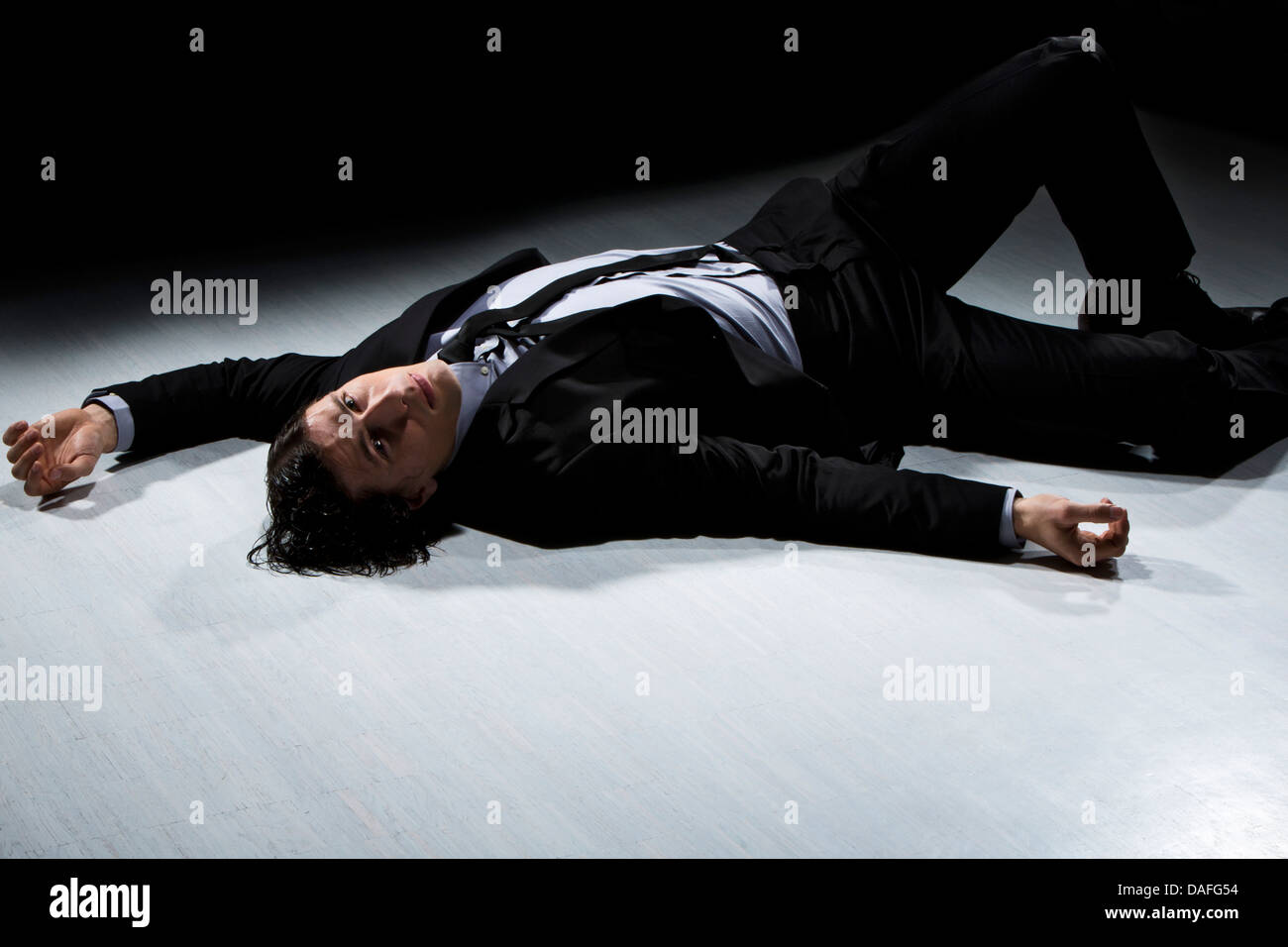 Actor on stage performing hi-res stock photography and images - Alamy