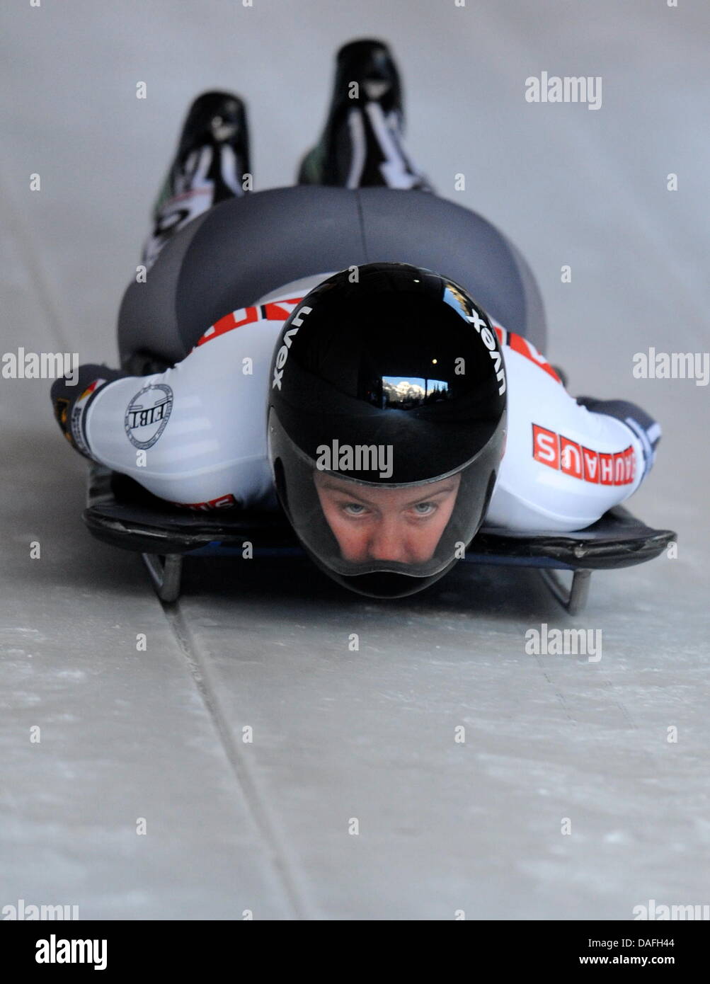 Die deutsche Skeletoni Marion Thees fährt am Samstag (26.02.2011) bei ...