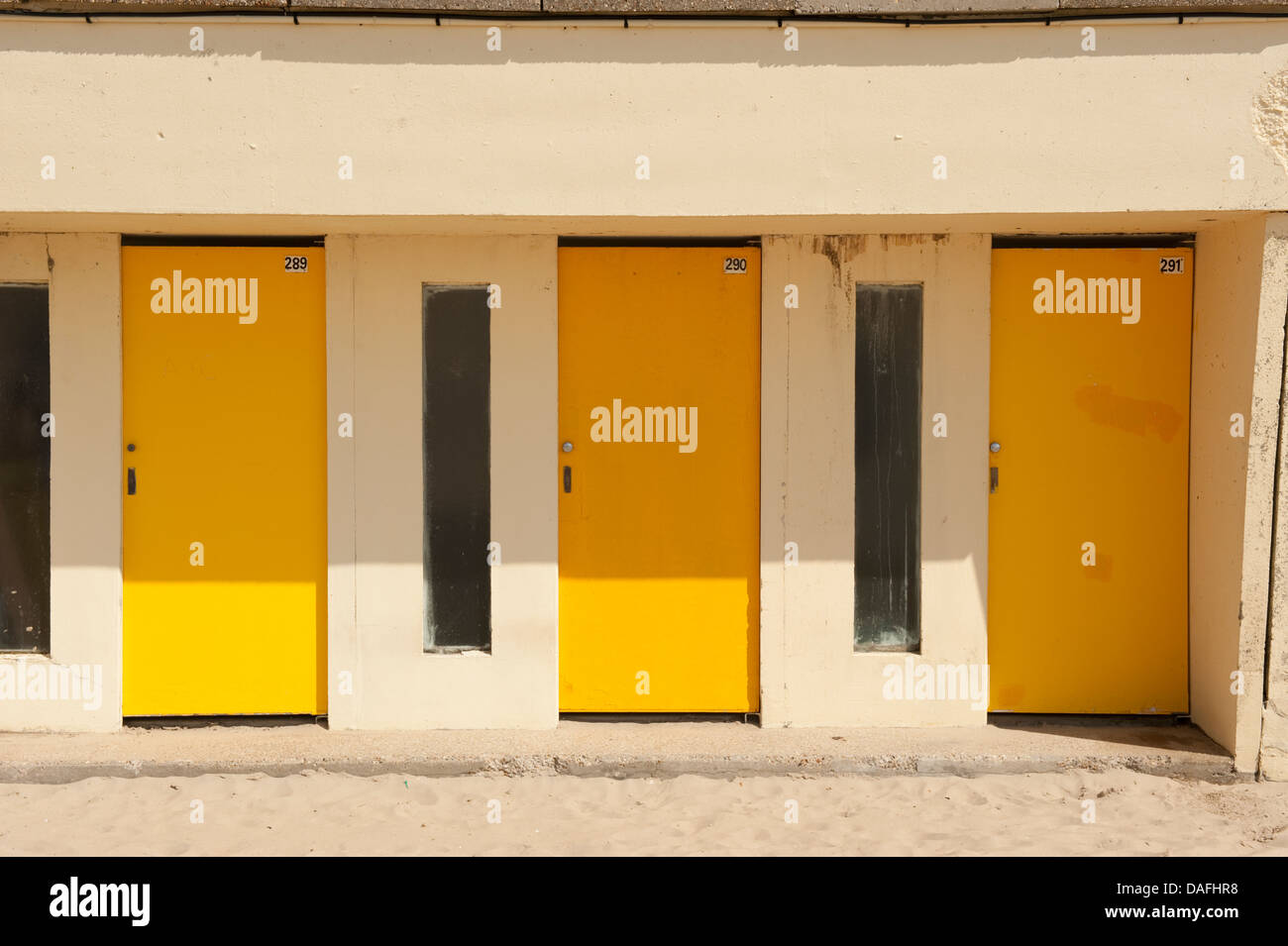 Changing rooms hi-res stock photography and images - Alamy