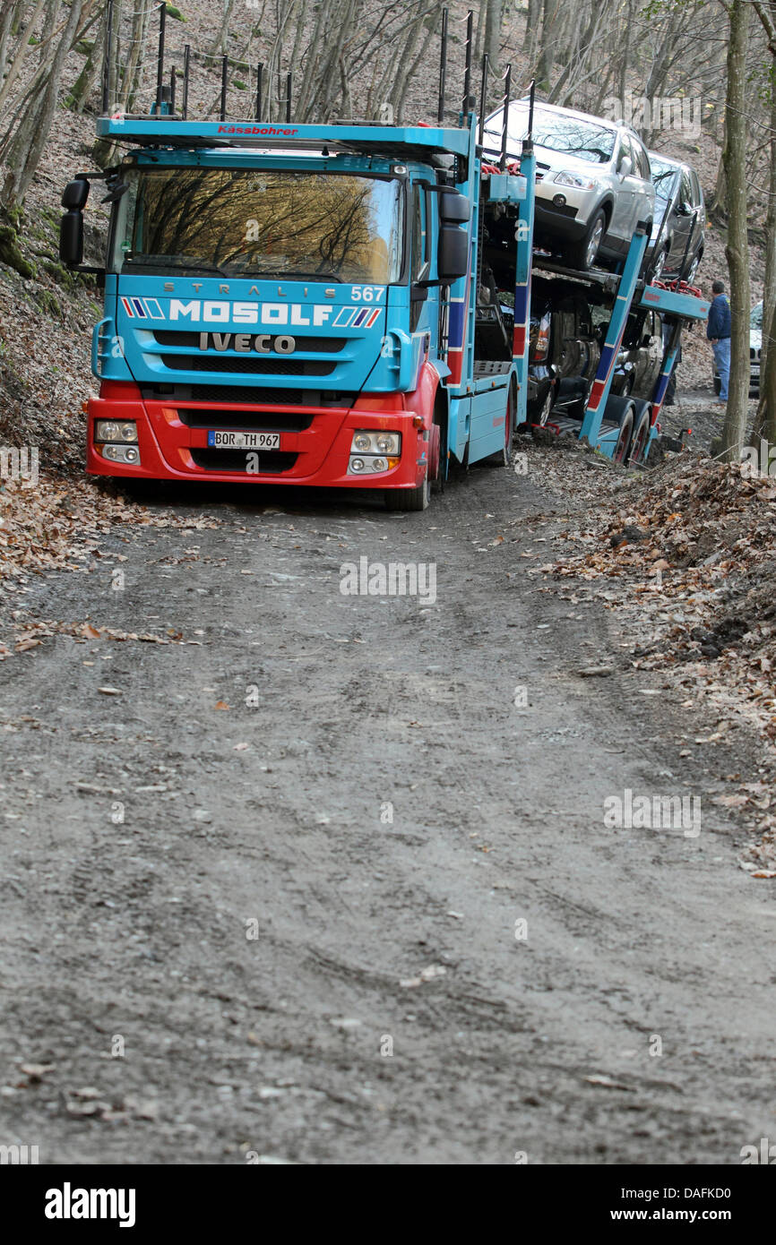 Car transporter trailers hi-res stock photography and images - Alamy
