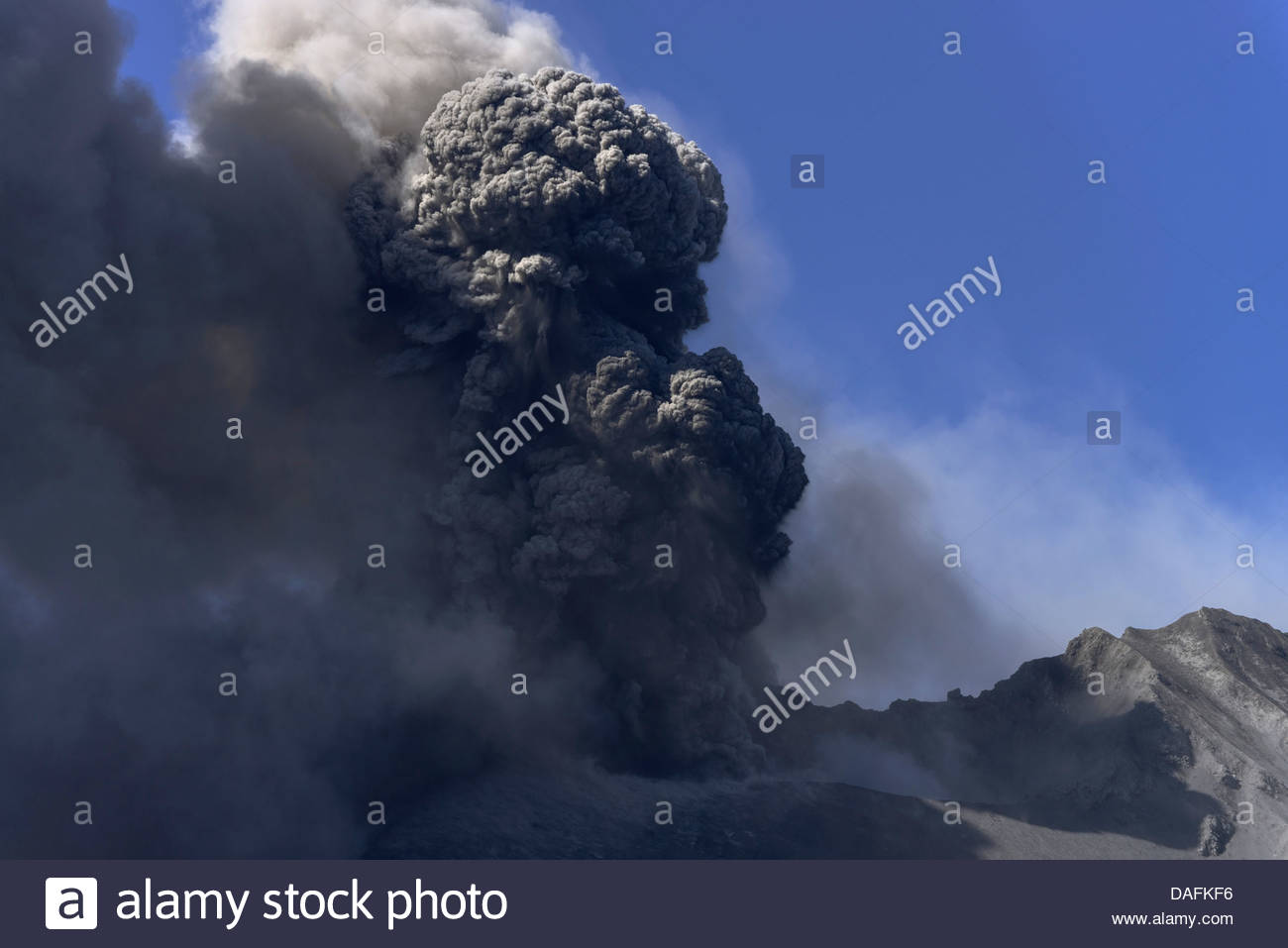 Sakurajima Eruption Stock Photos & Sakurajima Eruption Stock Images - Alamy