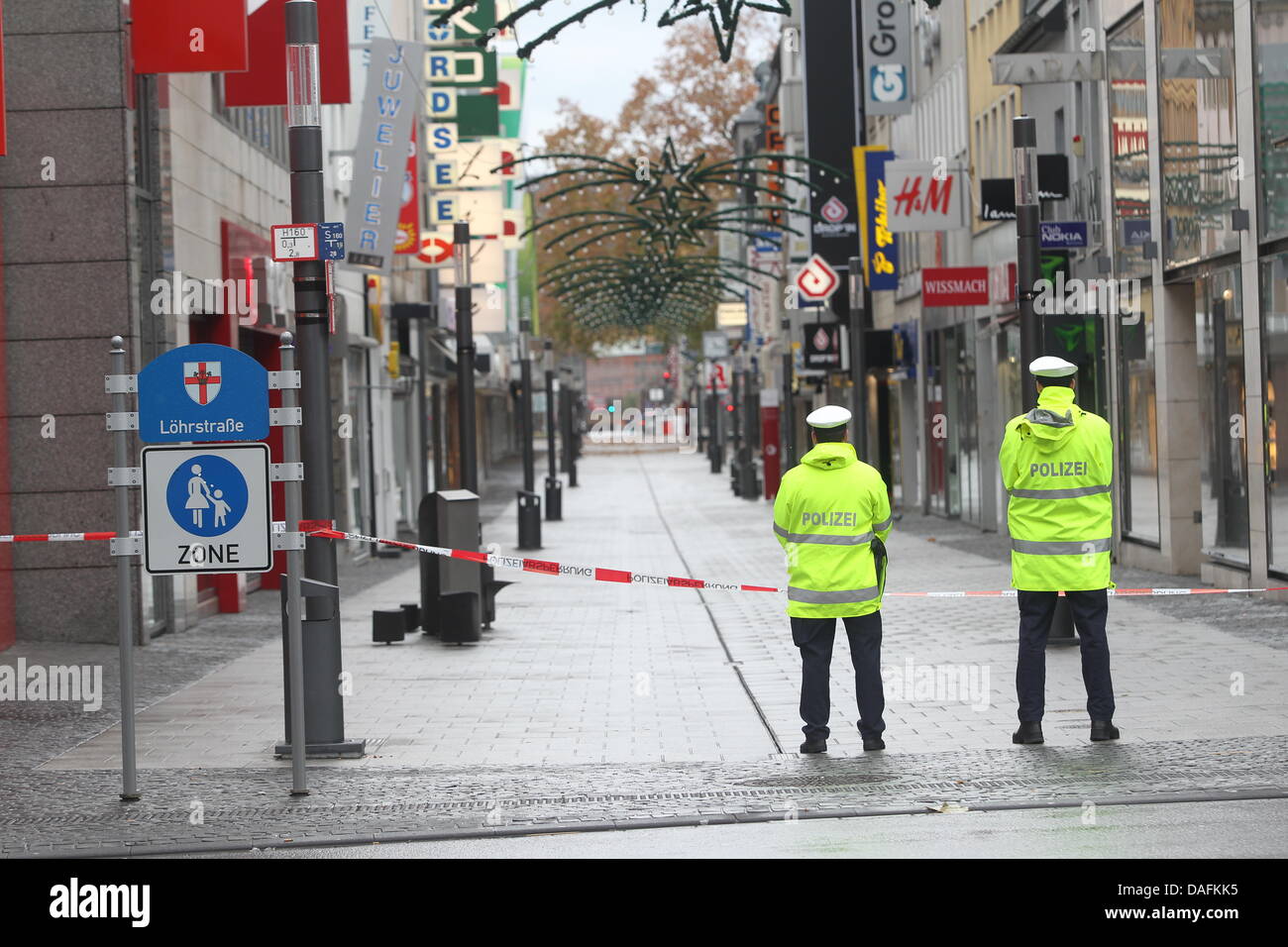 Empty blockbuster hi-res stock photography and images - Alamy