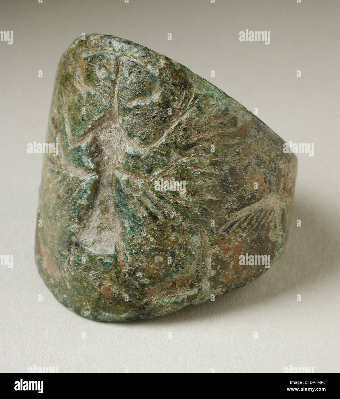 A bronze finger ring from the ancient collection, M.76.174.280 ...