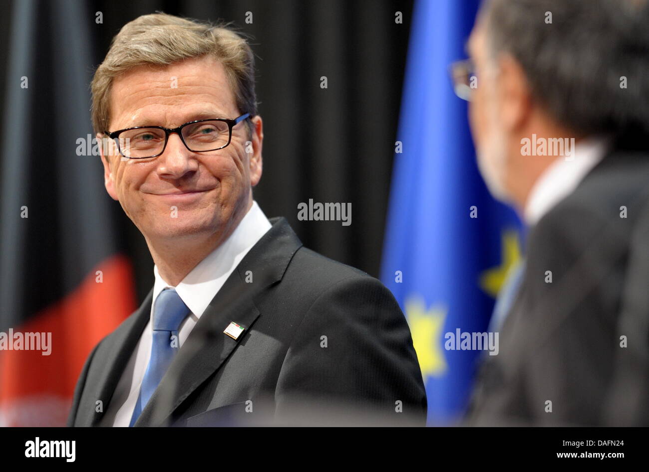 Talking gesture nato germany hi-res stock photography and images - Alamy
