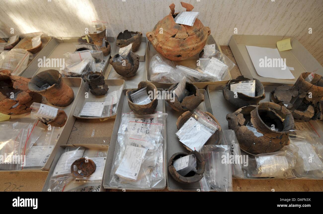 Bell beaker culture hi-res stock photography and images - Alamy