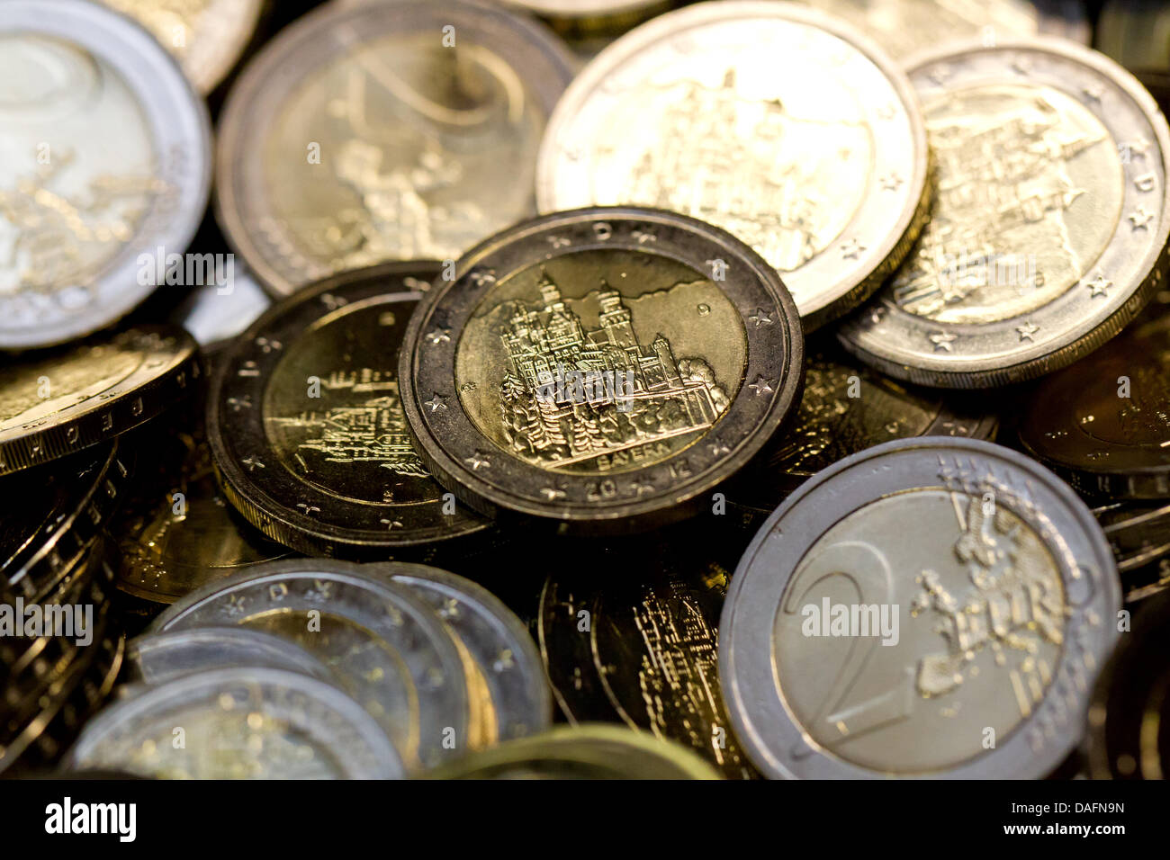 Commemorative 2-euro-coins 'Neuschwanstein' lie in a box at the ...