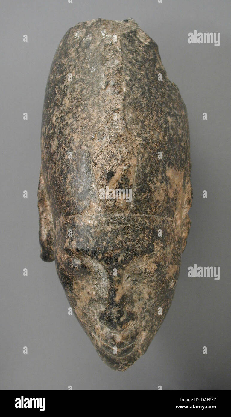 A sculpture depicting the head of an Egyptian king wearing the White ...