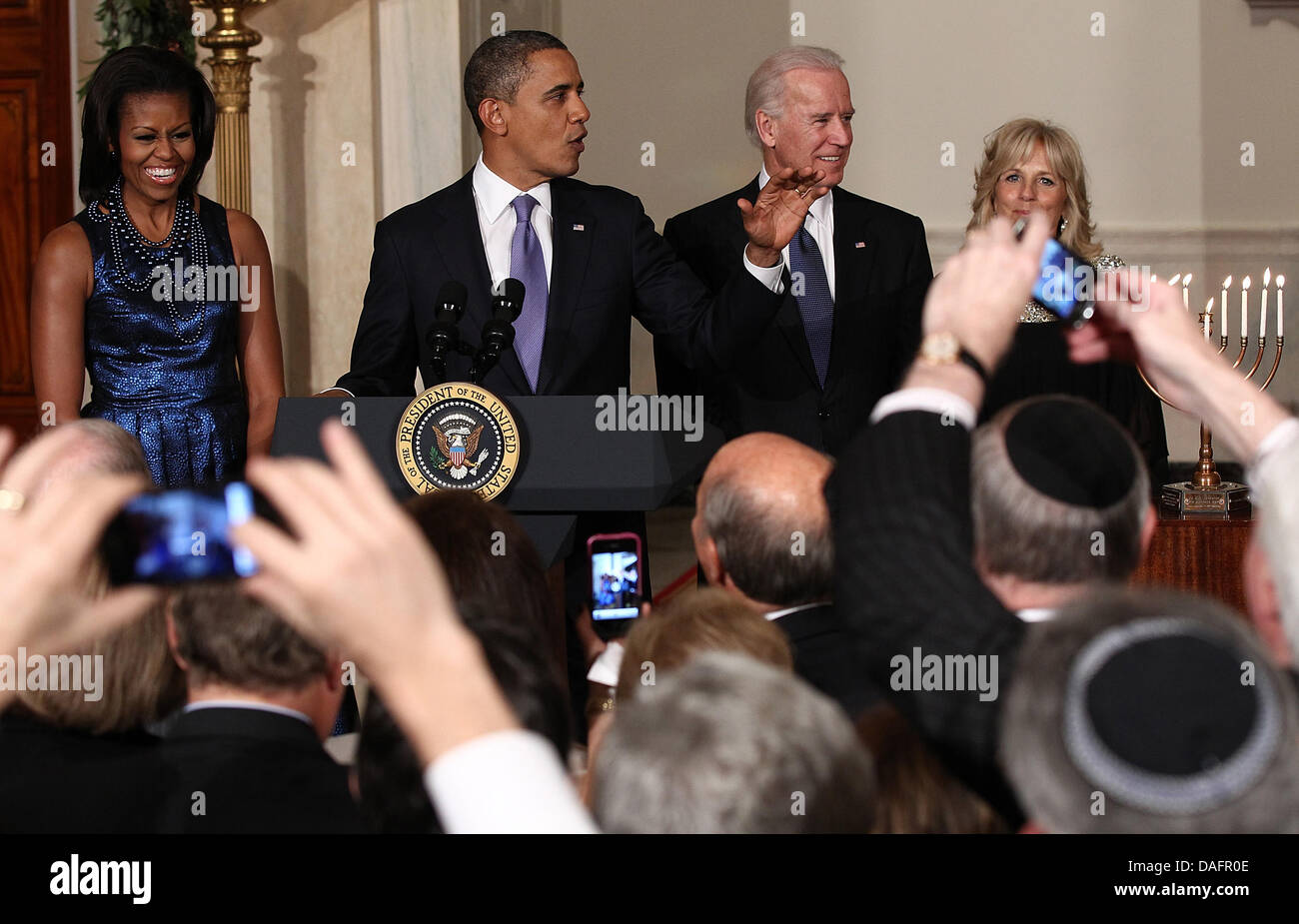 (L-R) United States first lady Michelle Obama, U.S. President Barack ...