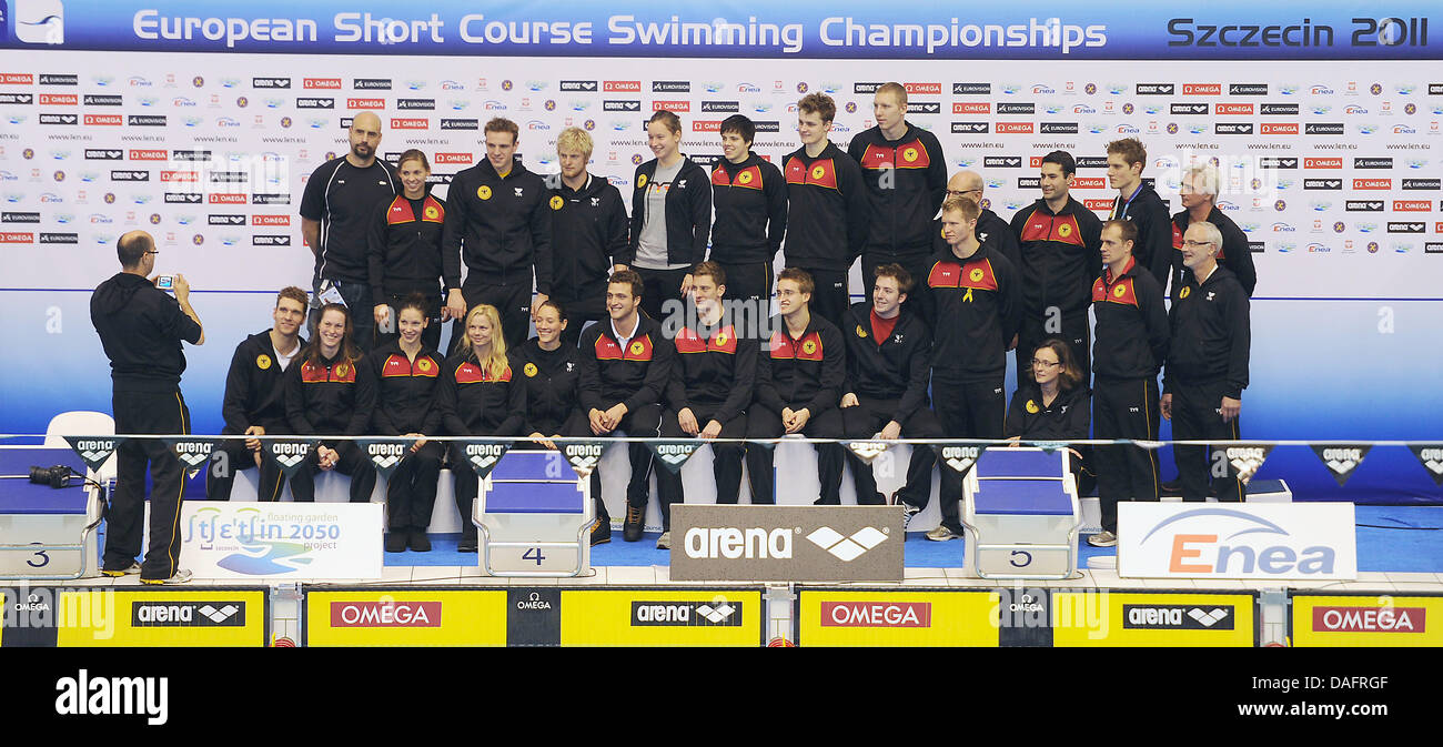 The German swimming-team poses for a photo at the Swimming short course ...