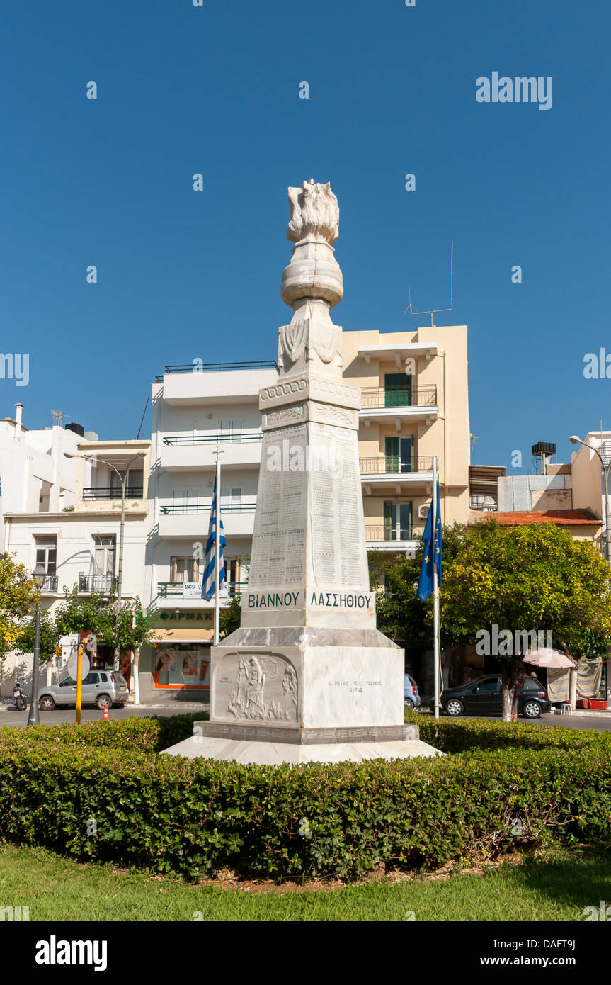 Monument on Eleftheriou Venizelou Square, Agios Nikolaos, Crete, Greece ...