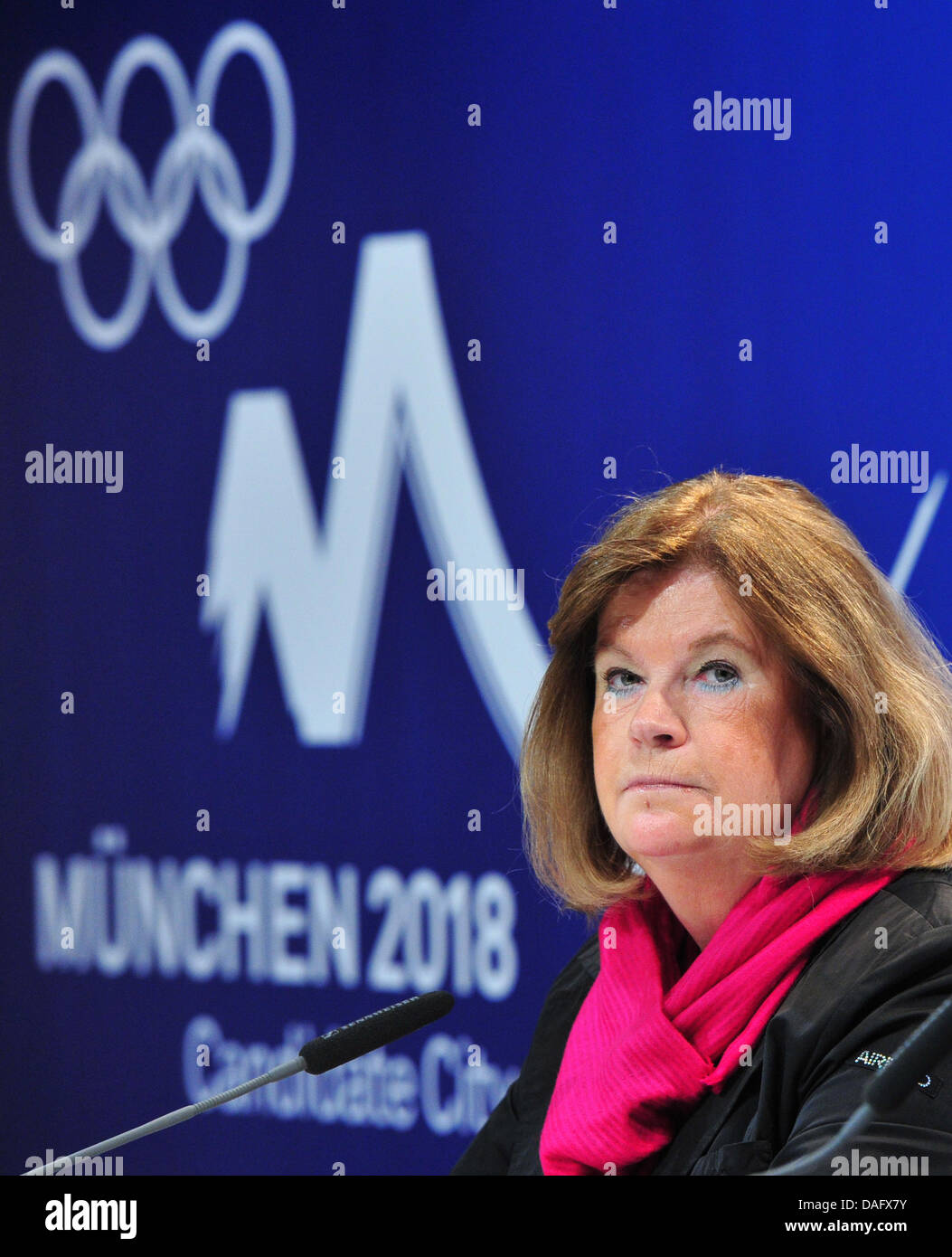 Gunilla Lindberg of the Evaluation Commission of the International ...