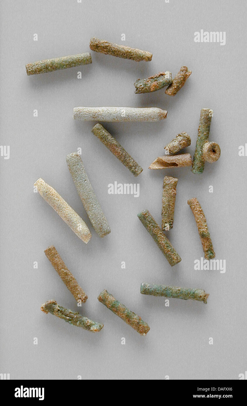 Bronze strings hi-res stock photography and images - Alamy