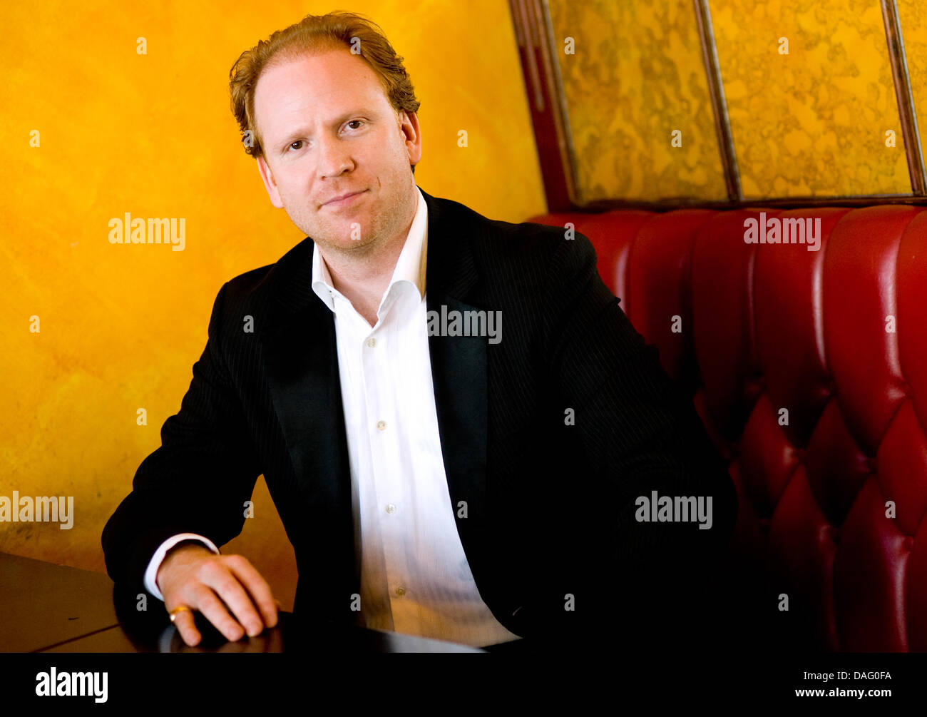 The picture shows the British Violinist Daniel Hope posing in Berlin ...