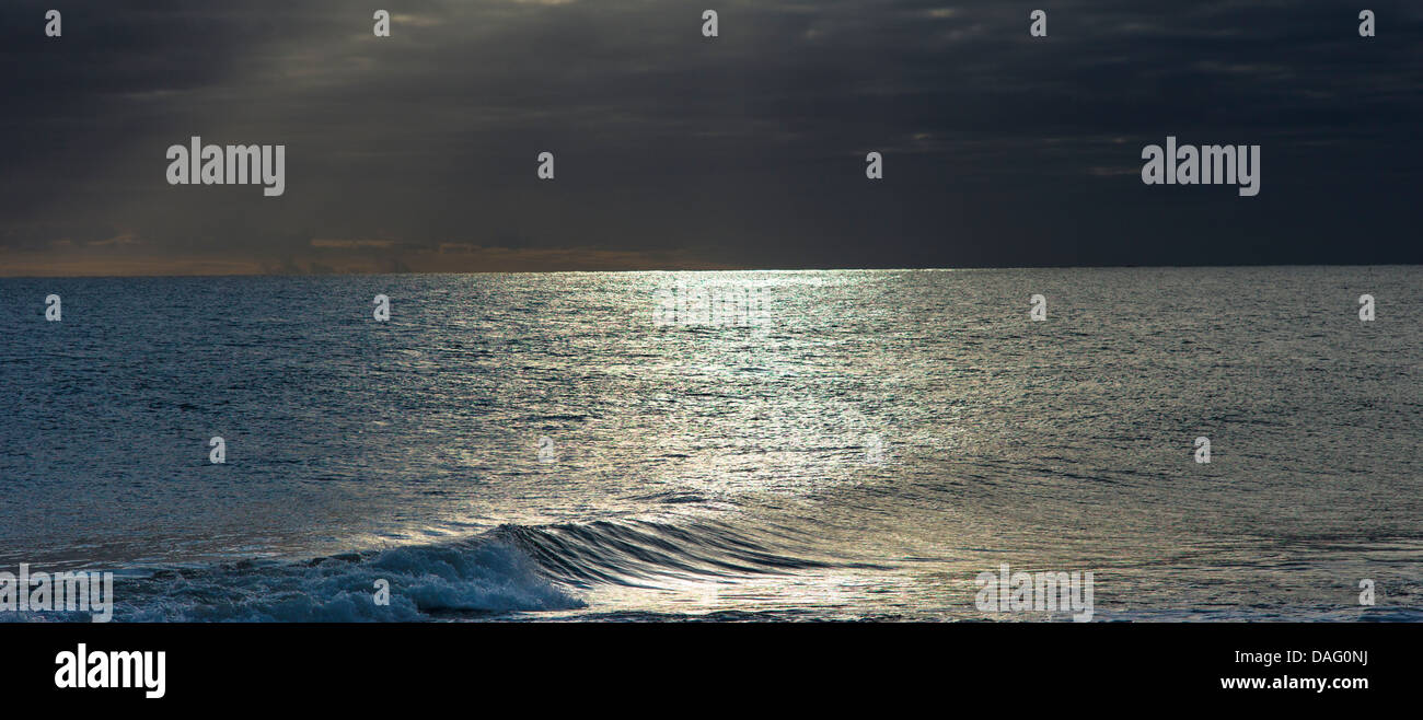 Wave to open hi-res stock photography and images - Alamy