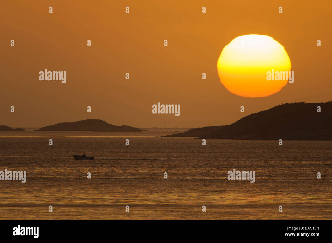 midsummer night at the coastline, Norway, Lauvsnes Stock Photo - Alamy