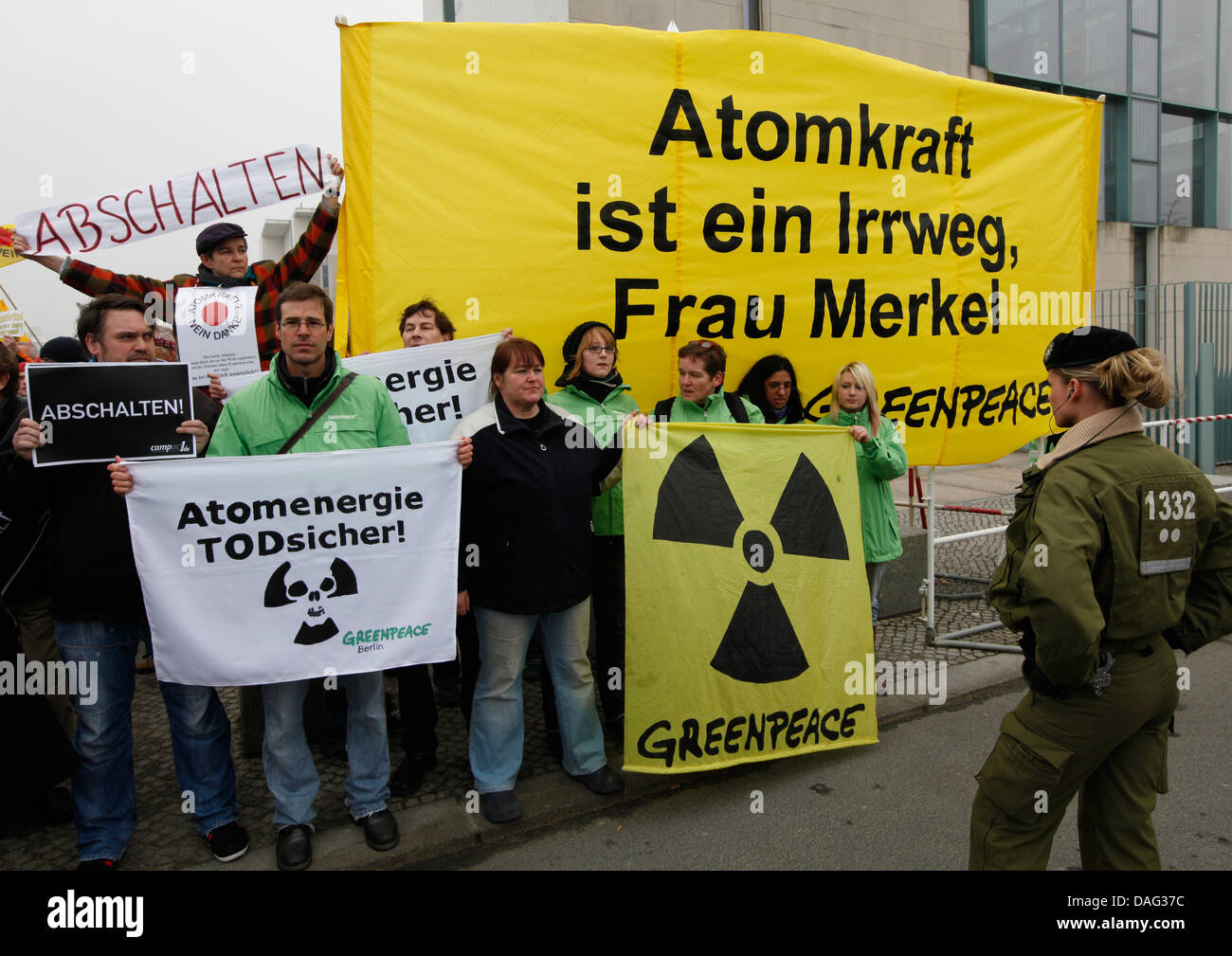 Anti-nuclear activists demand an immediate exit from nuclear energy in ...