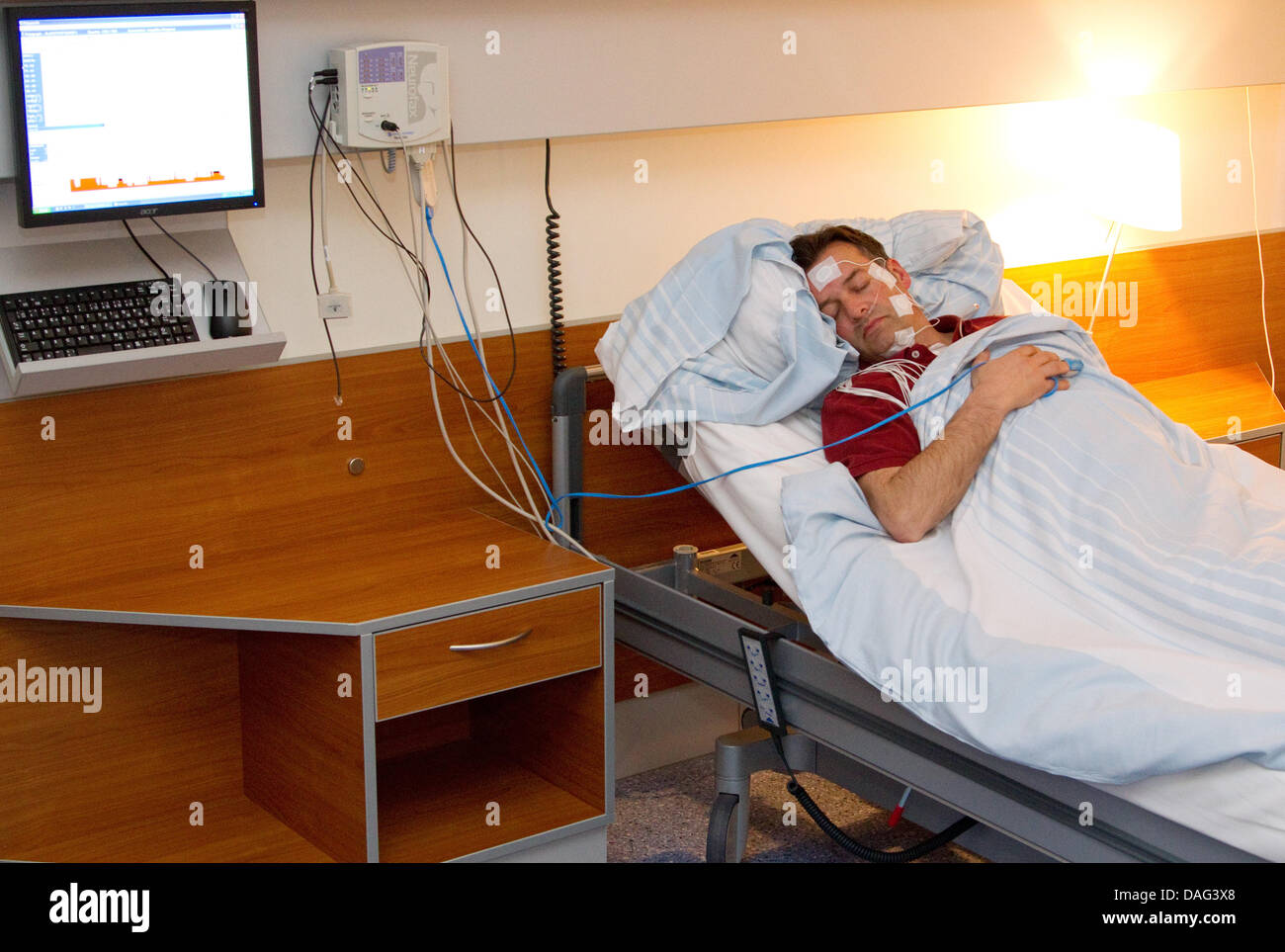 Polysomnographie hi-res stock photography and images - Alamy