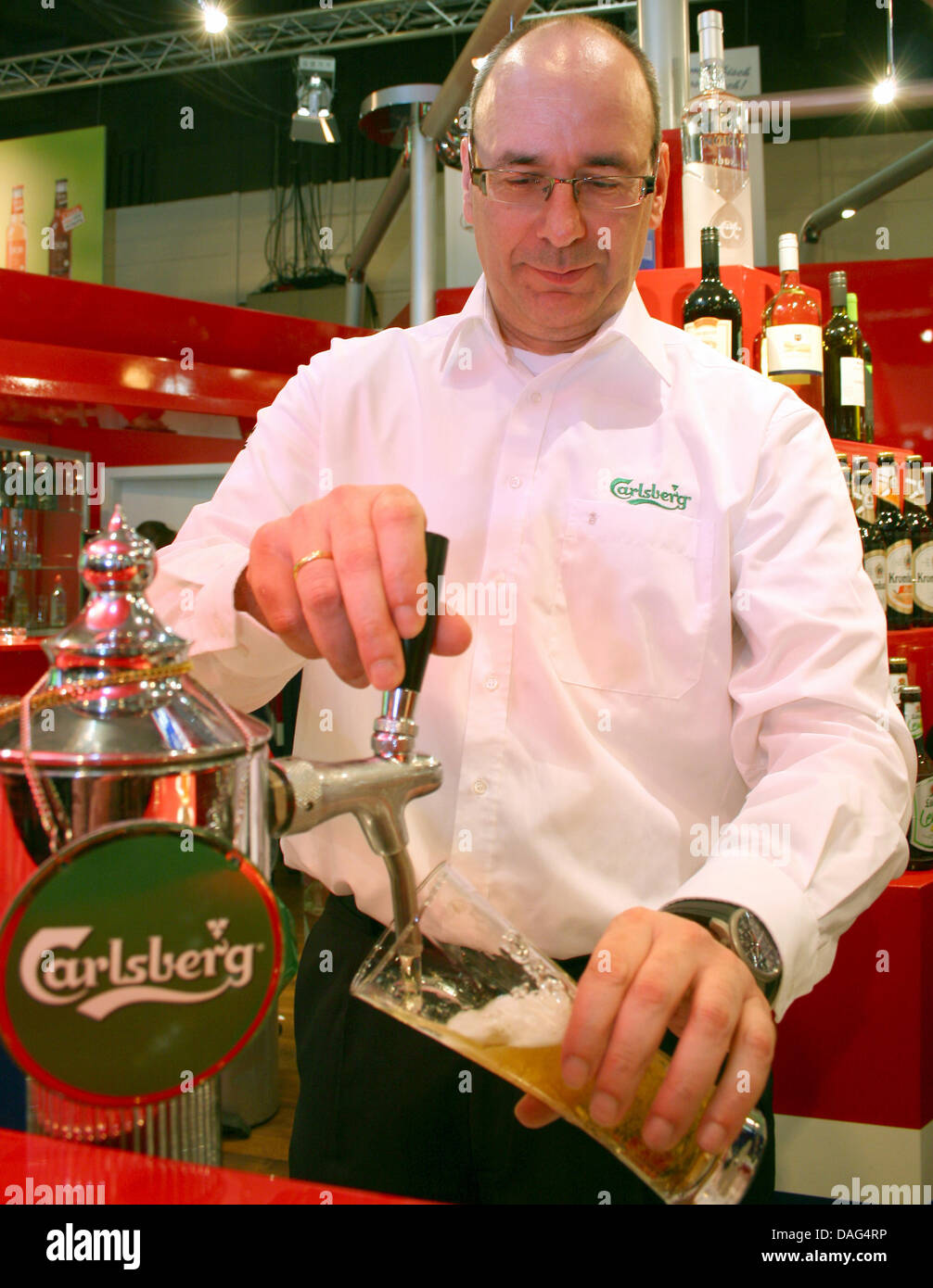 The chairman of the board of the German Carlsberg company group, Frank ...