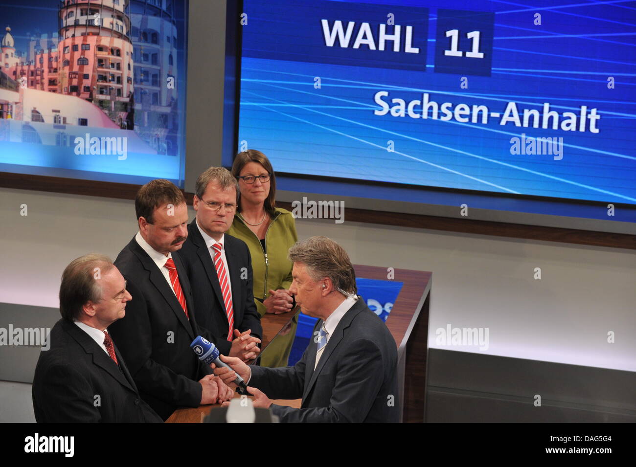 (l-r) Reiner Haseloff (CDU), Wulf Gallert (Die Linke), Jens Bullerjahn ...