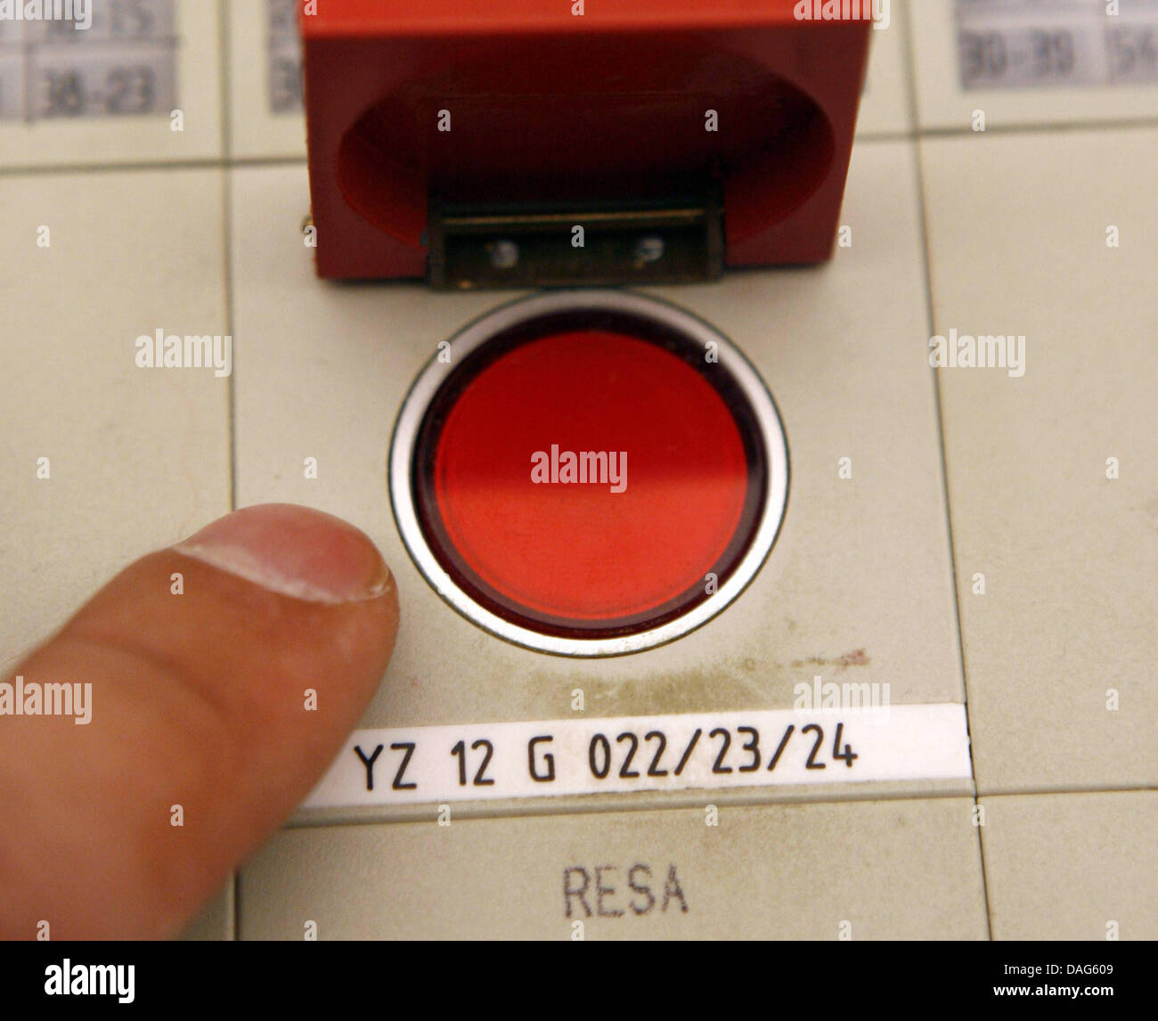 Emergency reactor hi-res stock photography and images - Alamy