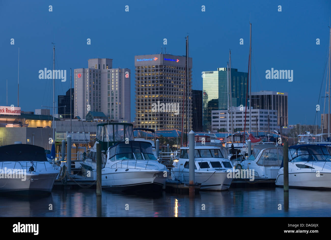 Norfolk virginia skyline hi-res stock photography and images - Alamy