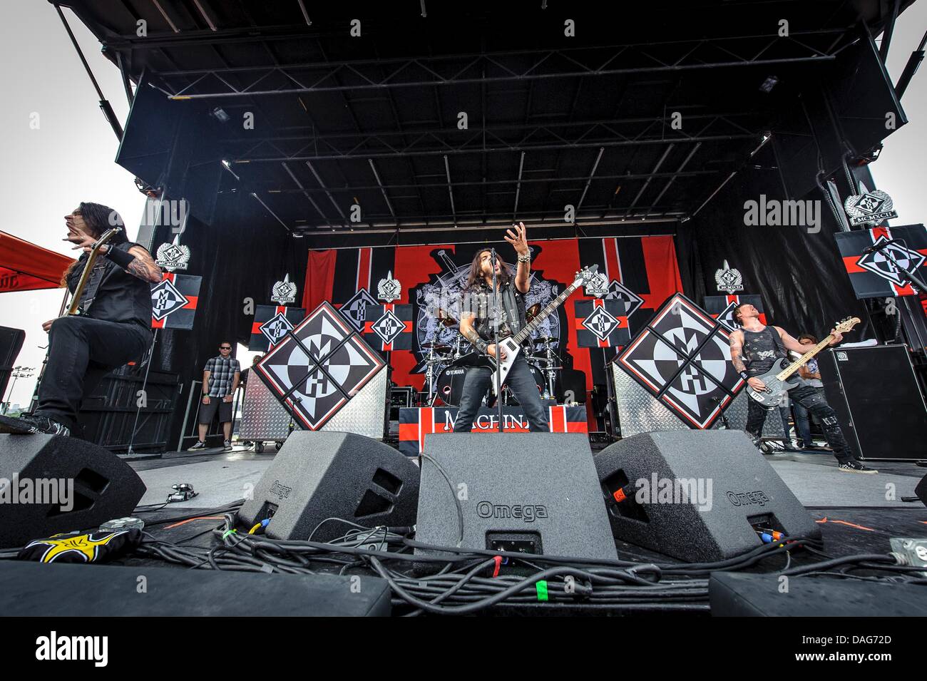 Machine head band hi-res stock photography and images - Alamy