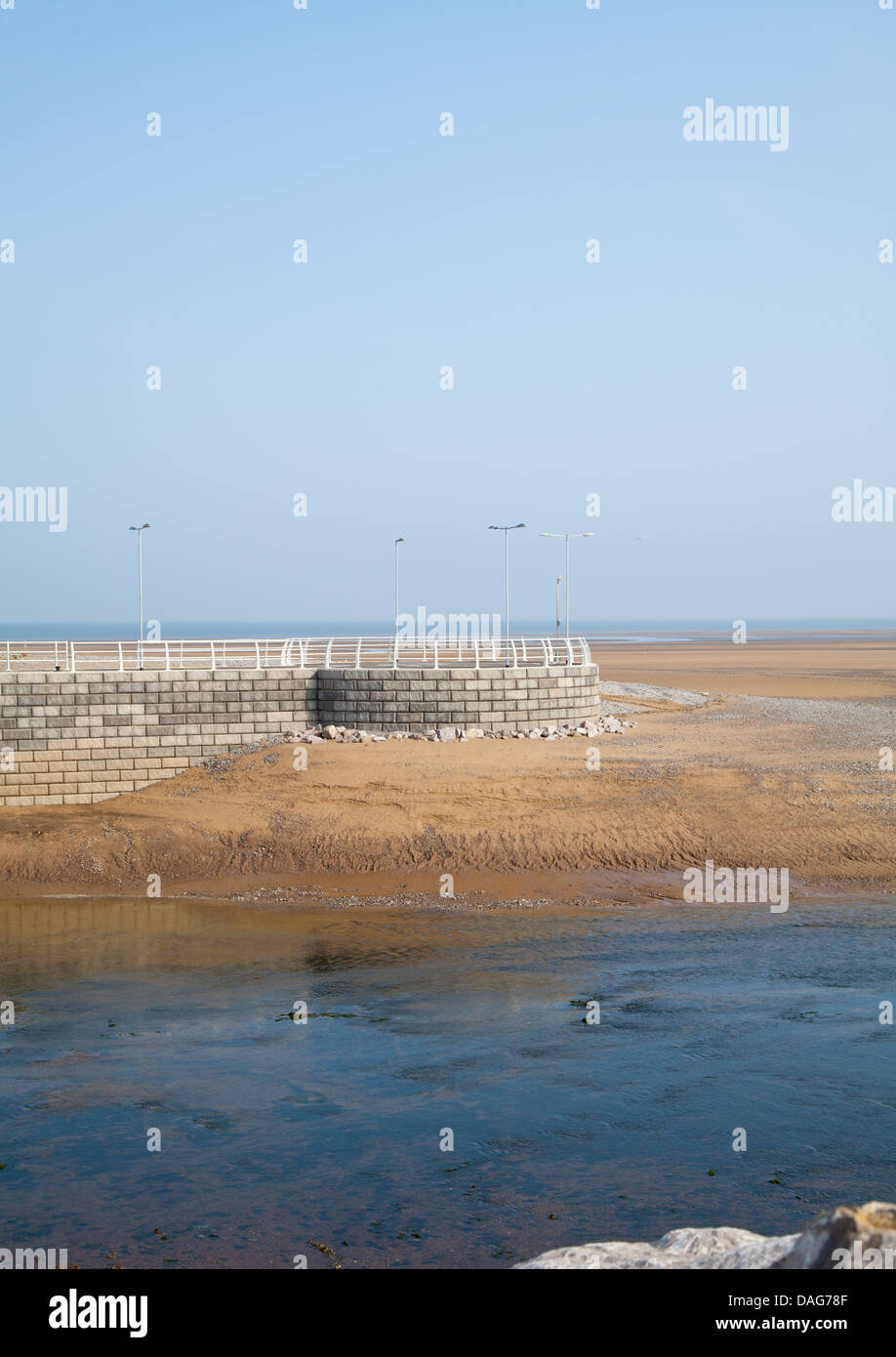 Wall railing hi-res stock photography and images - Alamy