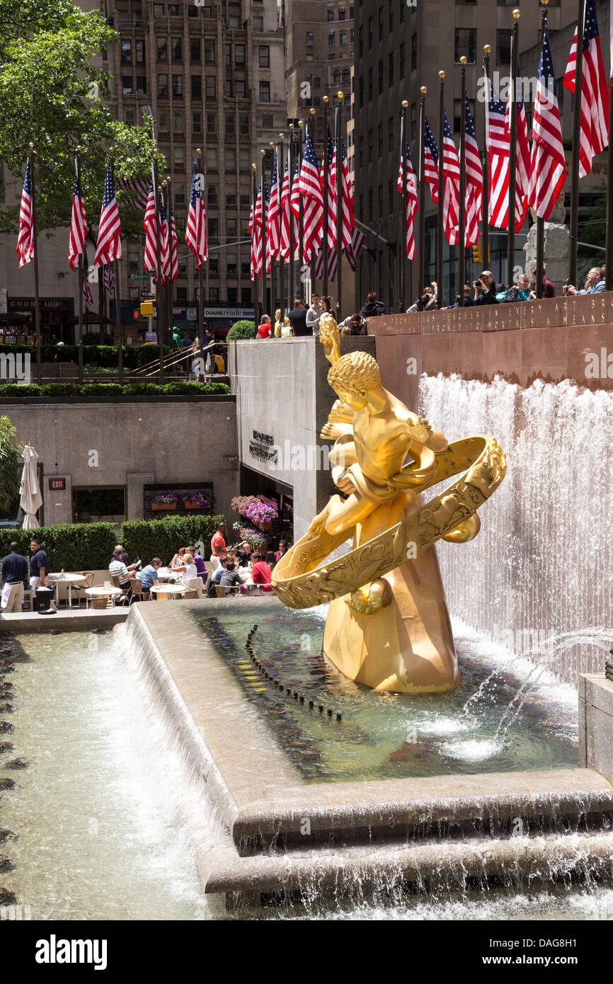 American Flags at Rockefeller Center Plaza, NYC Stock Photo - Alamy