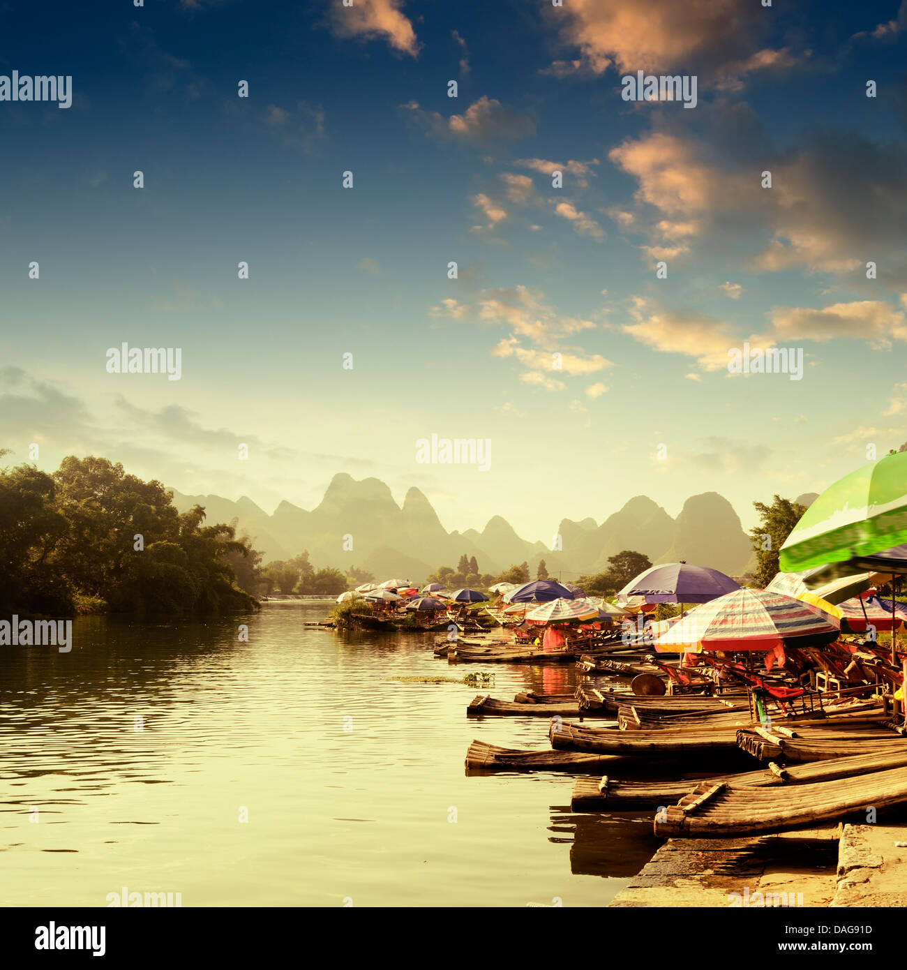 China Guilin Yangshuo rafting Stock Photo - Alamy