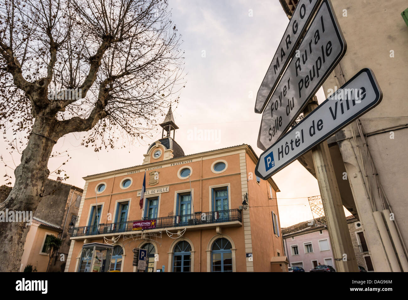 Roujan hi-res stock photography and images - Alamy